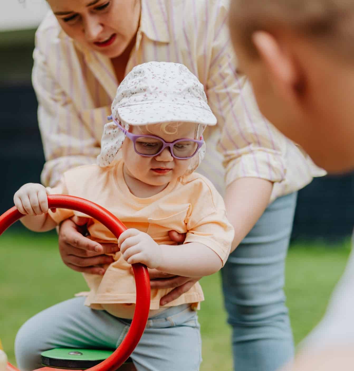 ALBINISMO: UNA CONDICIÓN GENÉTICA COMPLEJA - Lorgen